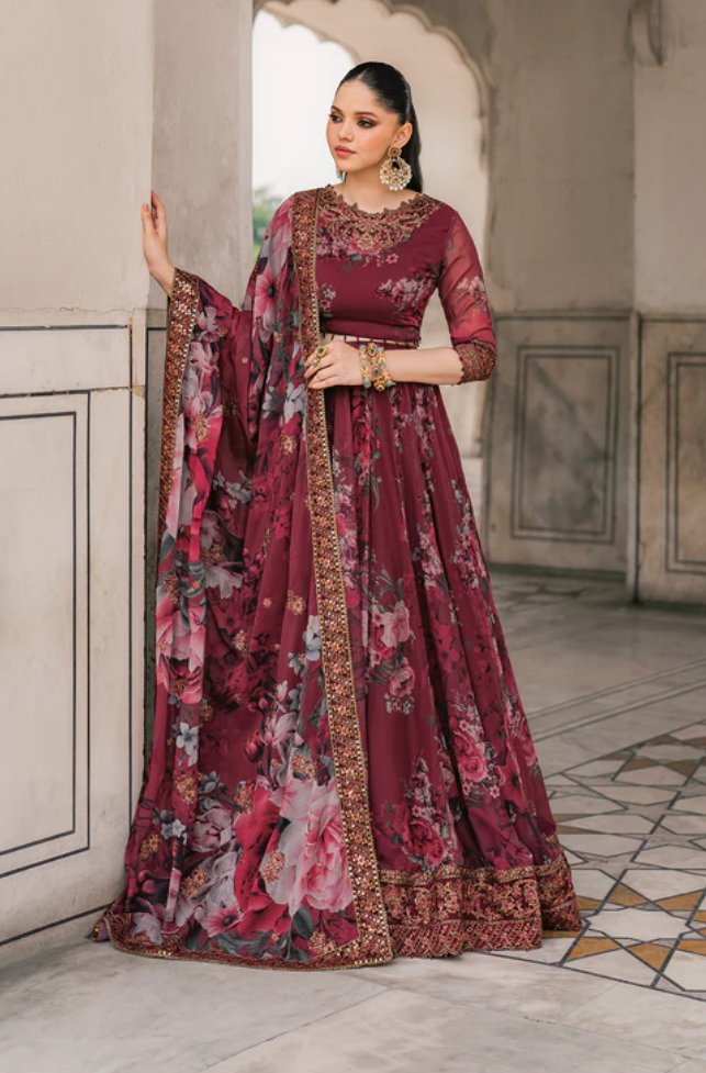 Embracing Autumn Elegance: Pakistani Suits Trends for the Fall Season ...